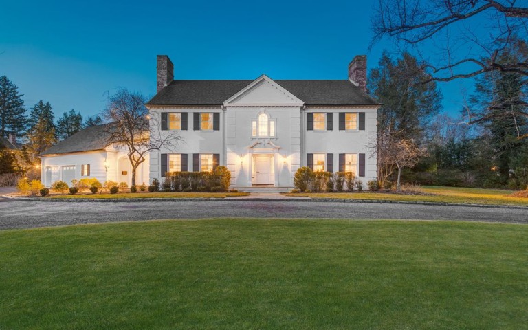 Sunday Home Exteriors - KristyWicks.com