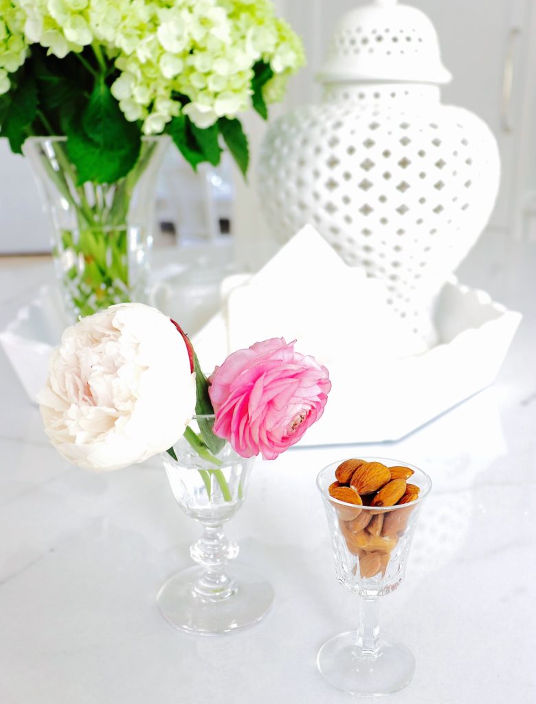 5 Healthy Feel-Good Snacks: Quick and Easy Munch Foods!