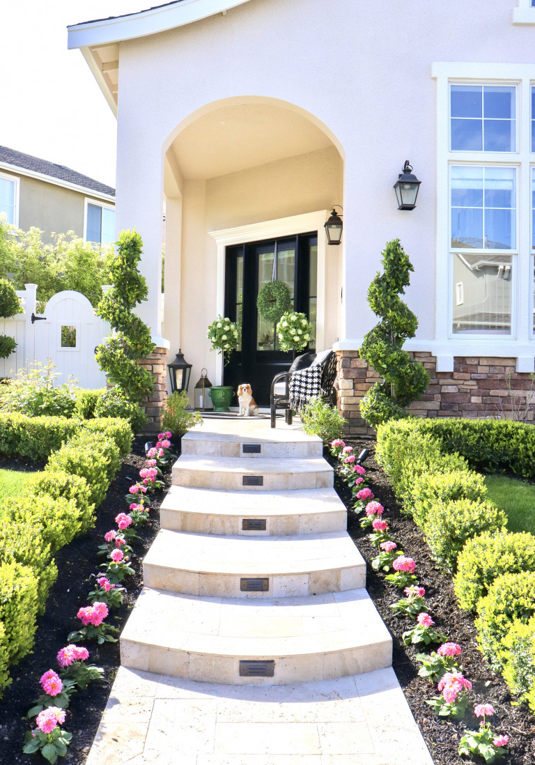 10 Easy & Beautiful Spring Porch Ideas - KristyWicks.com